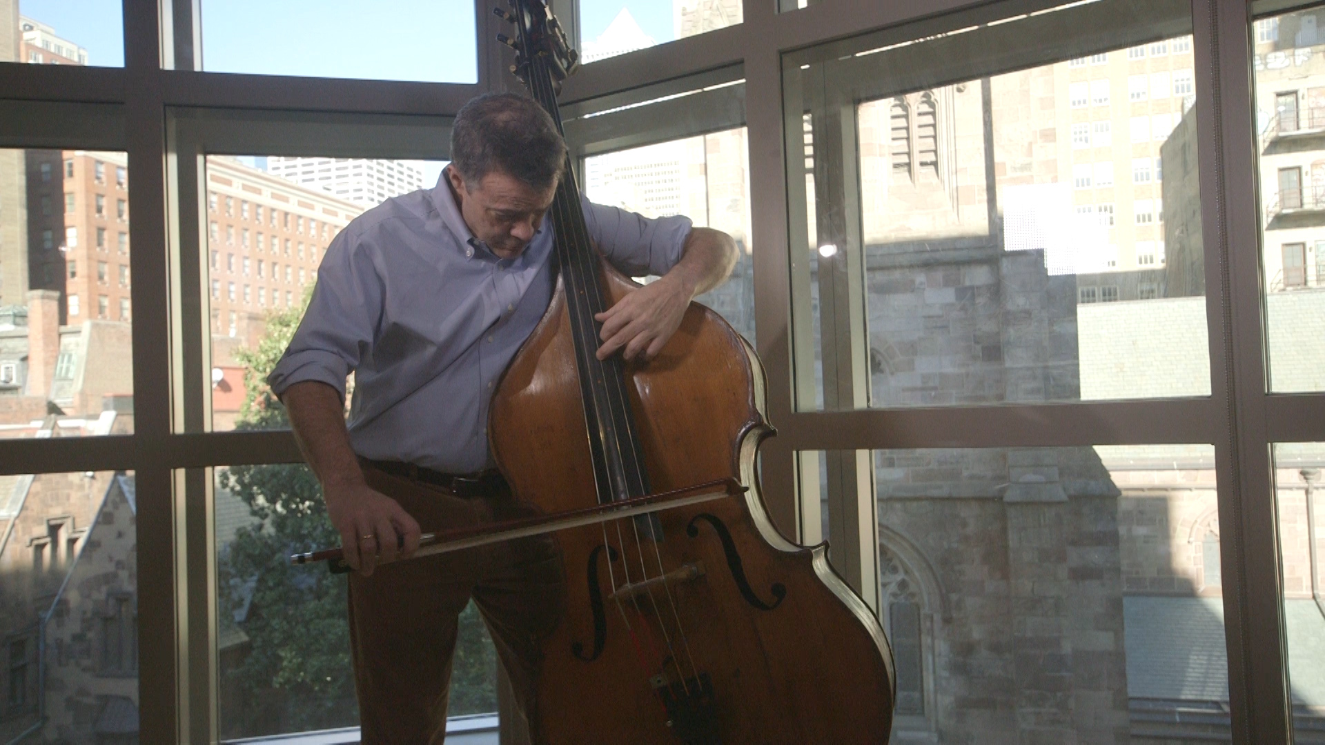 Edgar Meyer Performs "Barnyard Disturbance" - Articulate with Jim Cotter